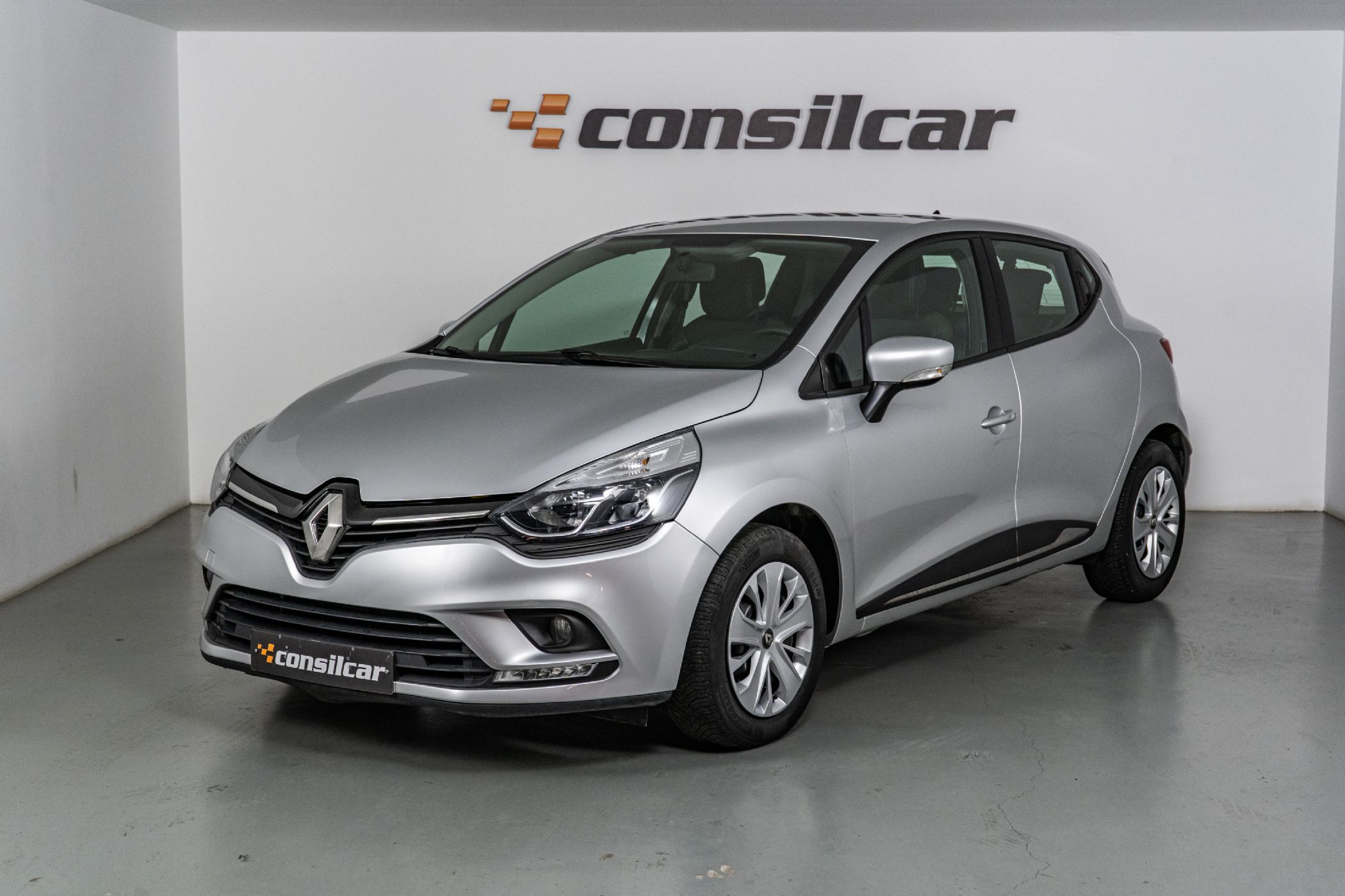 Renault Clio 0.9 TCe Limited - Usado para venda em Sintra, Lisboa