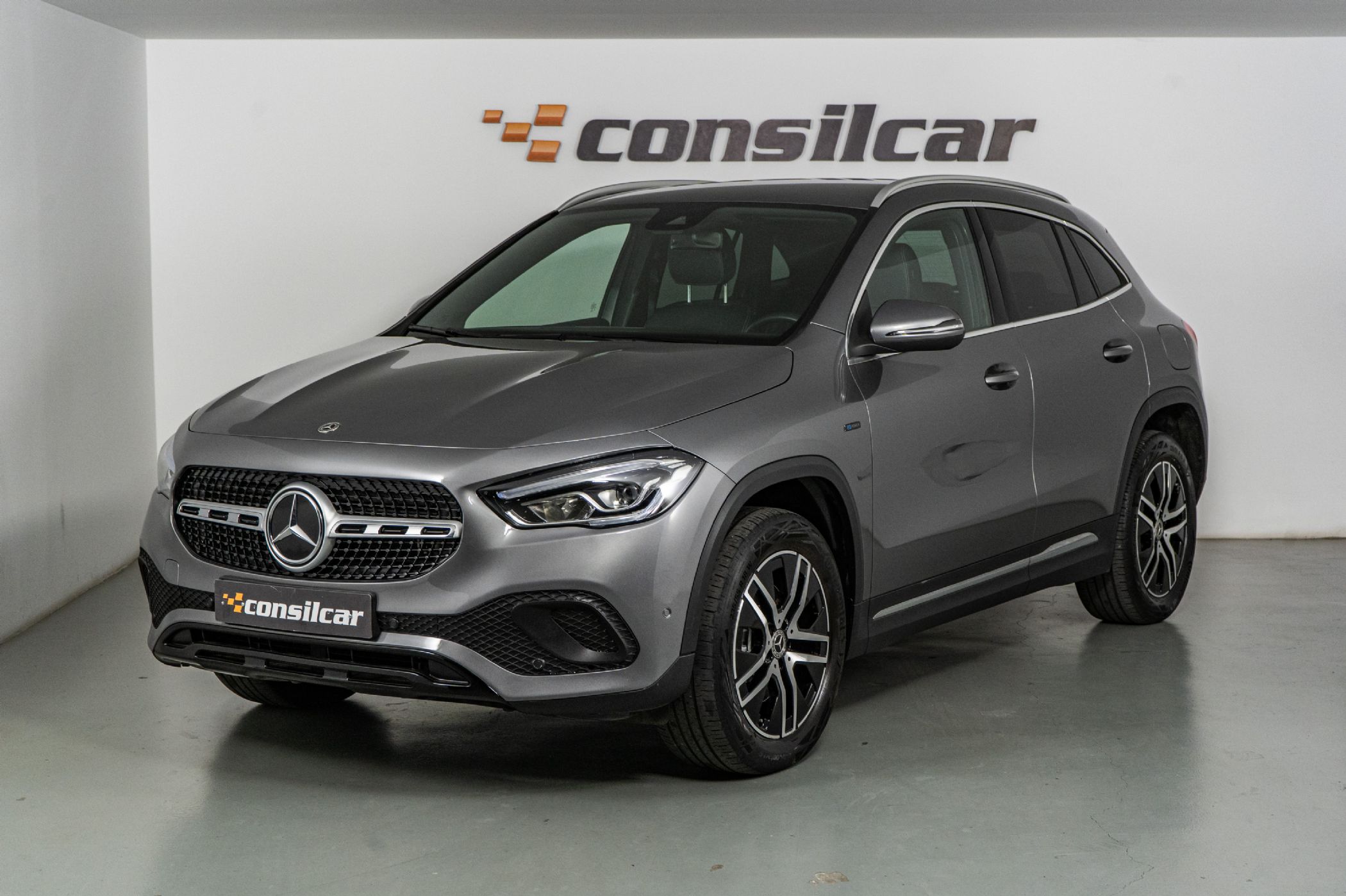 Mercedes Benz GLA 250 e Style - Usado para venda em Sintra, Lisboa
