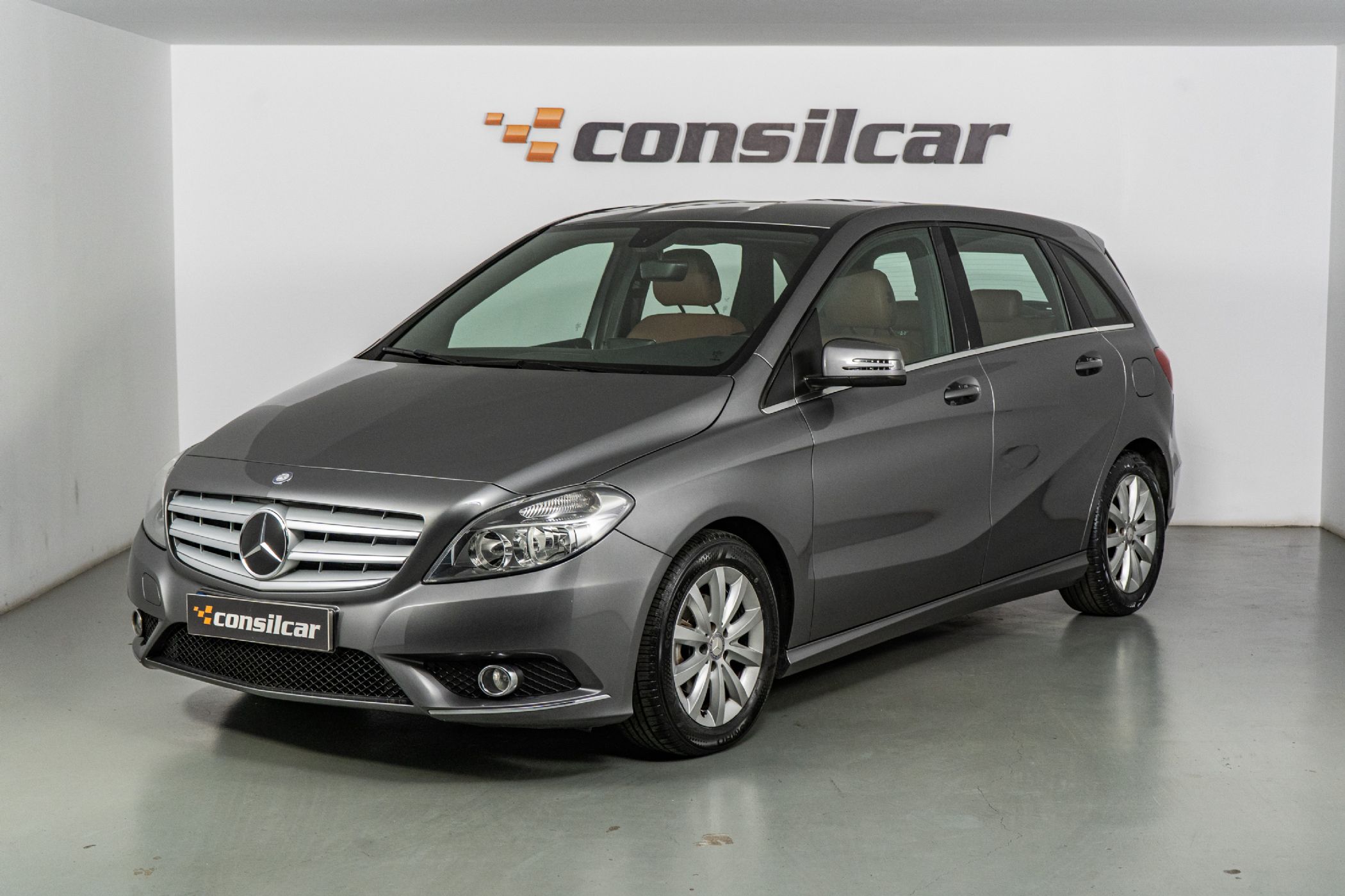 Mercedes Benz B 180 CDi BlueEfficiency Edition - Usado para venda em ...
