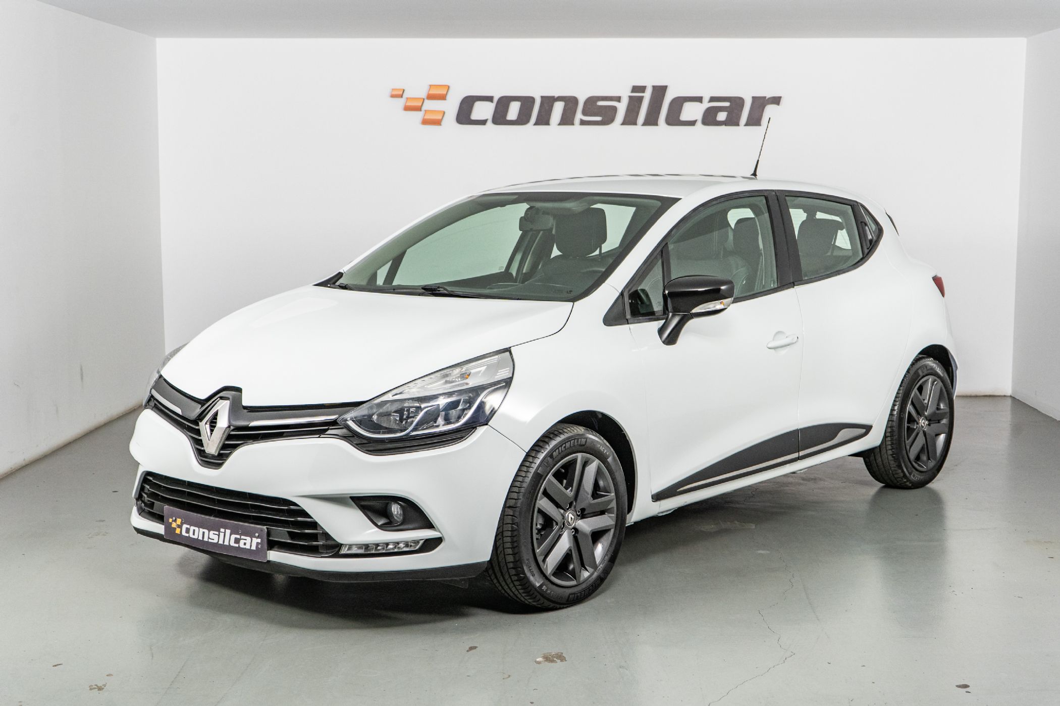 Renault Clio 0.9 TCe Zen - Usado para venda em Sintra, Lisboa