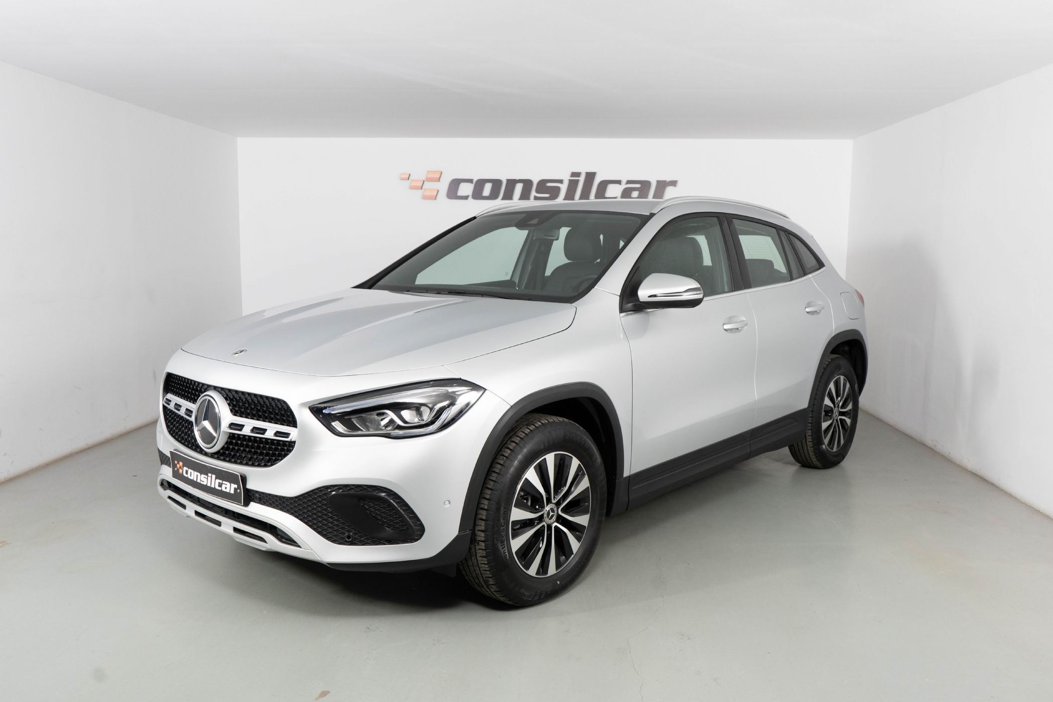 Mercedes Benz GLA 250 e Progressive - Usado para venda em Sintra, Lisboa