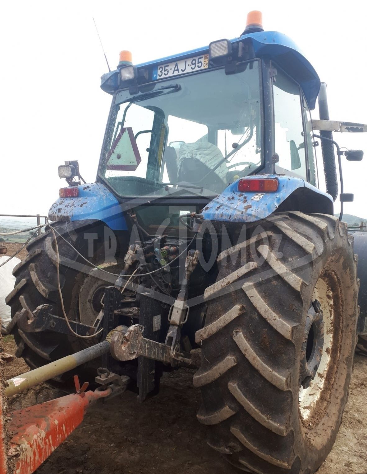 New Holland TM 120 - Usado para venda em Estremoz