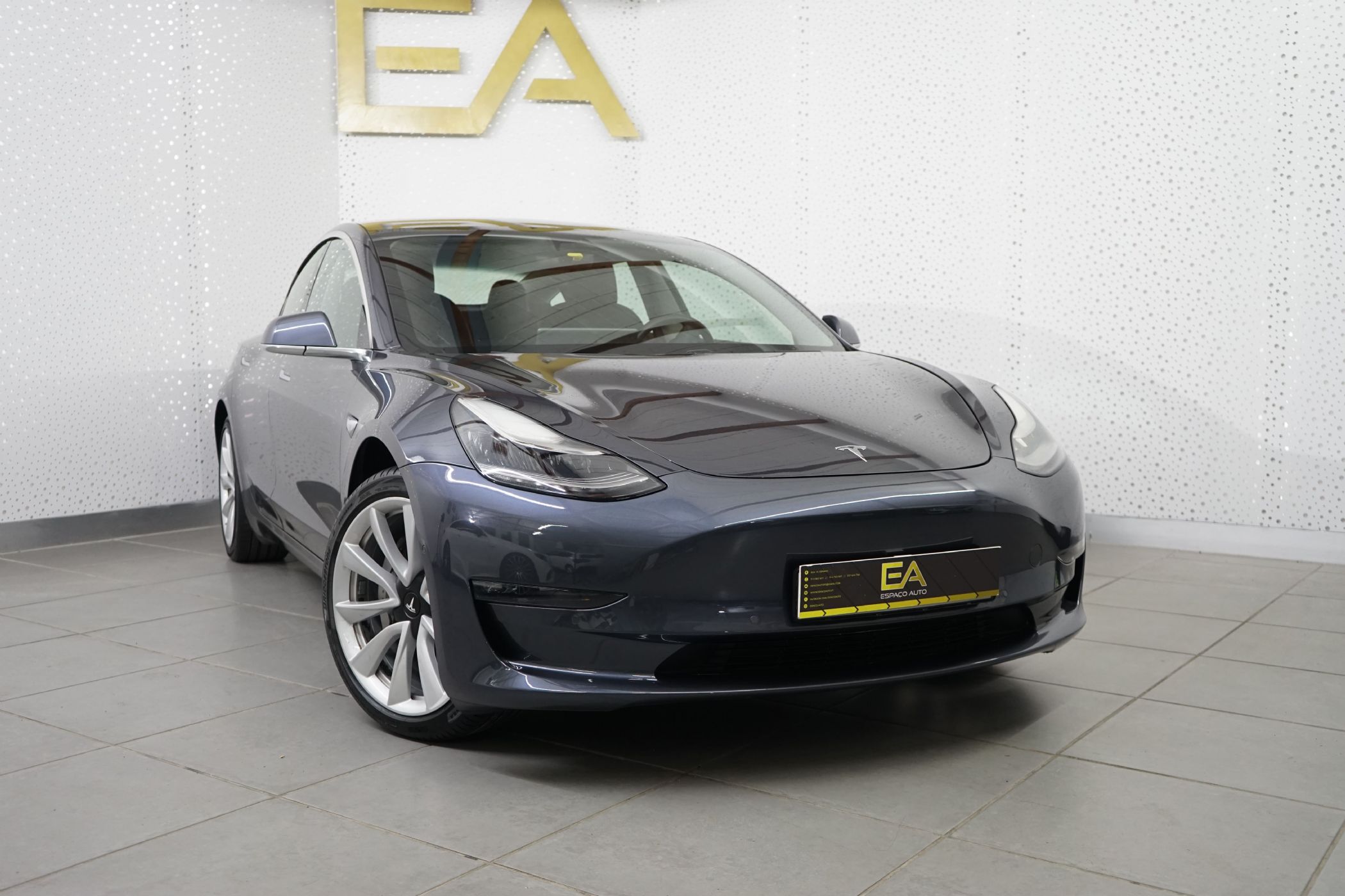 Tesla Model 3 Long-Range Dual Motor AWD - Usado para venda em Espinho ...