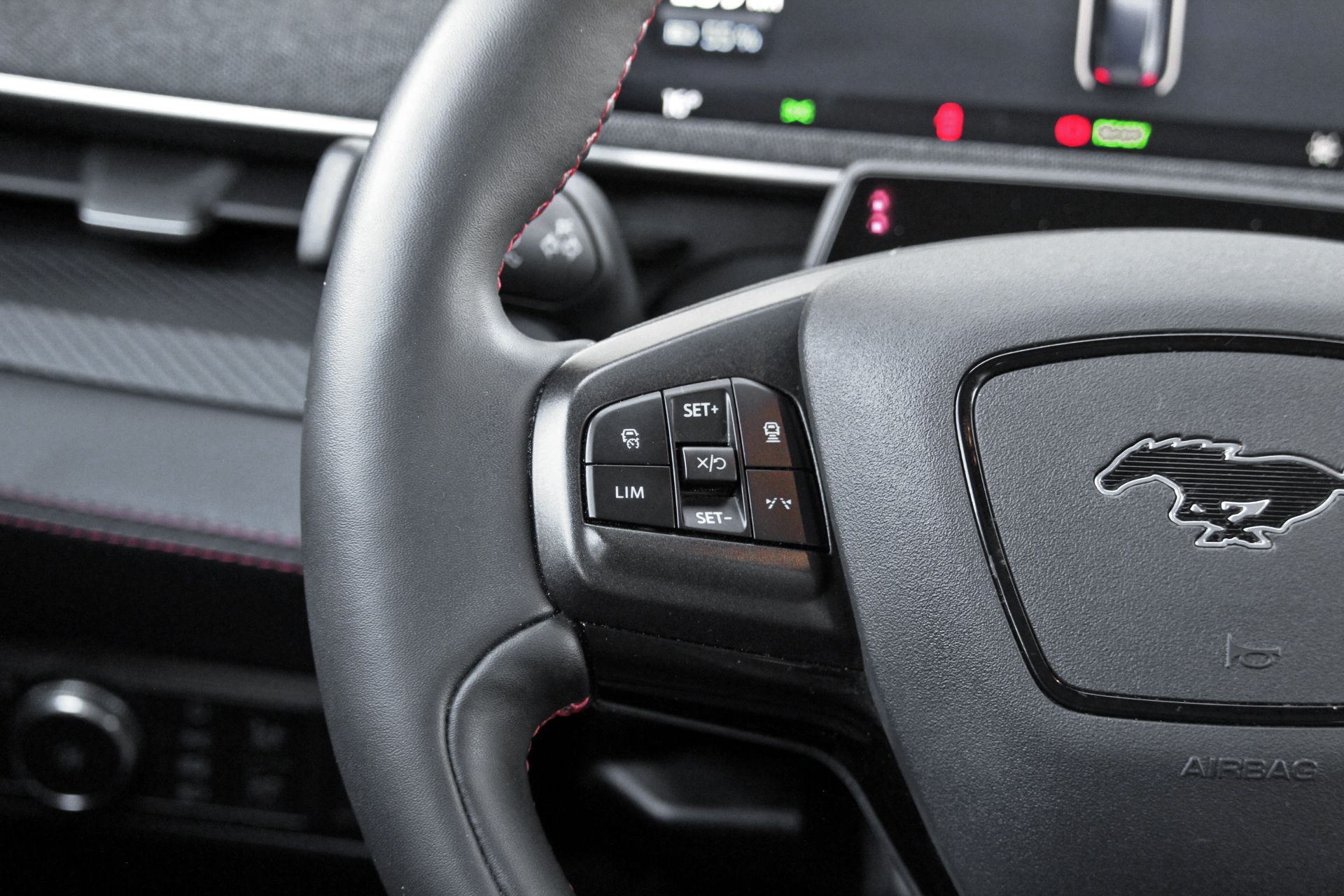 Ford Mustang Mach-E Alargada AWD - Usado para venda em Ovar, Aveiro