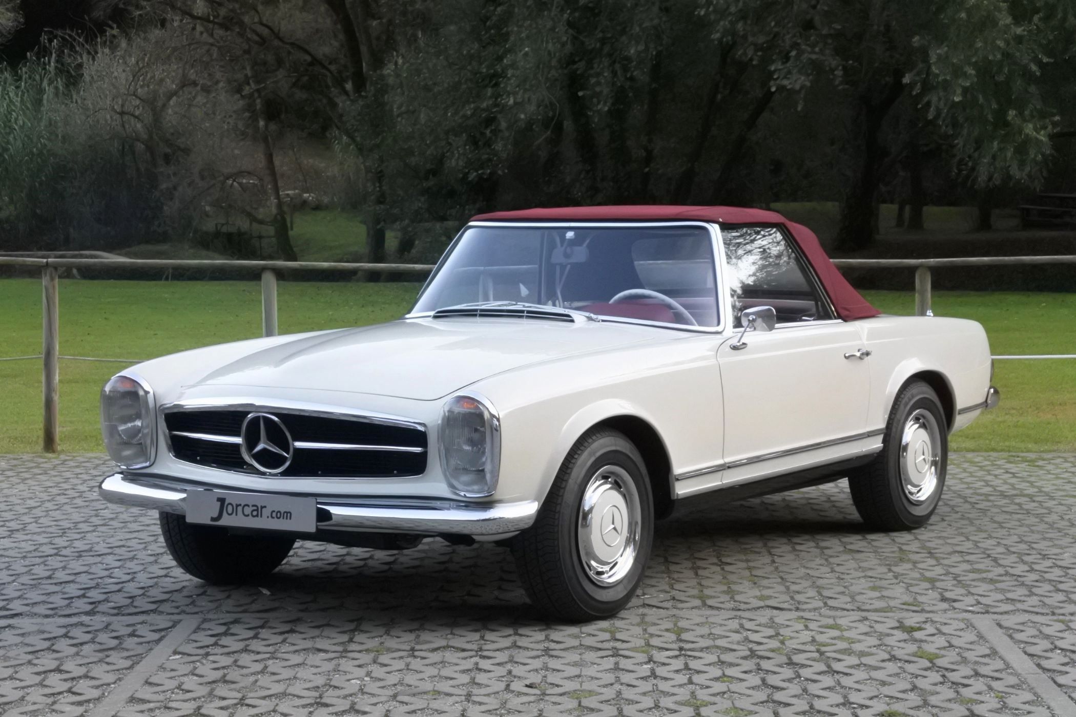 Mercedes Benz SL 250 - Usado para venda em Leiria, Leiria