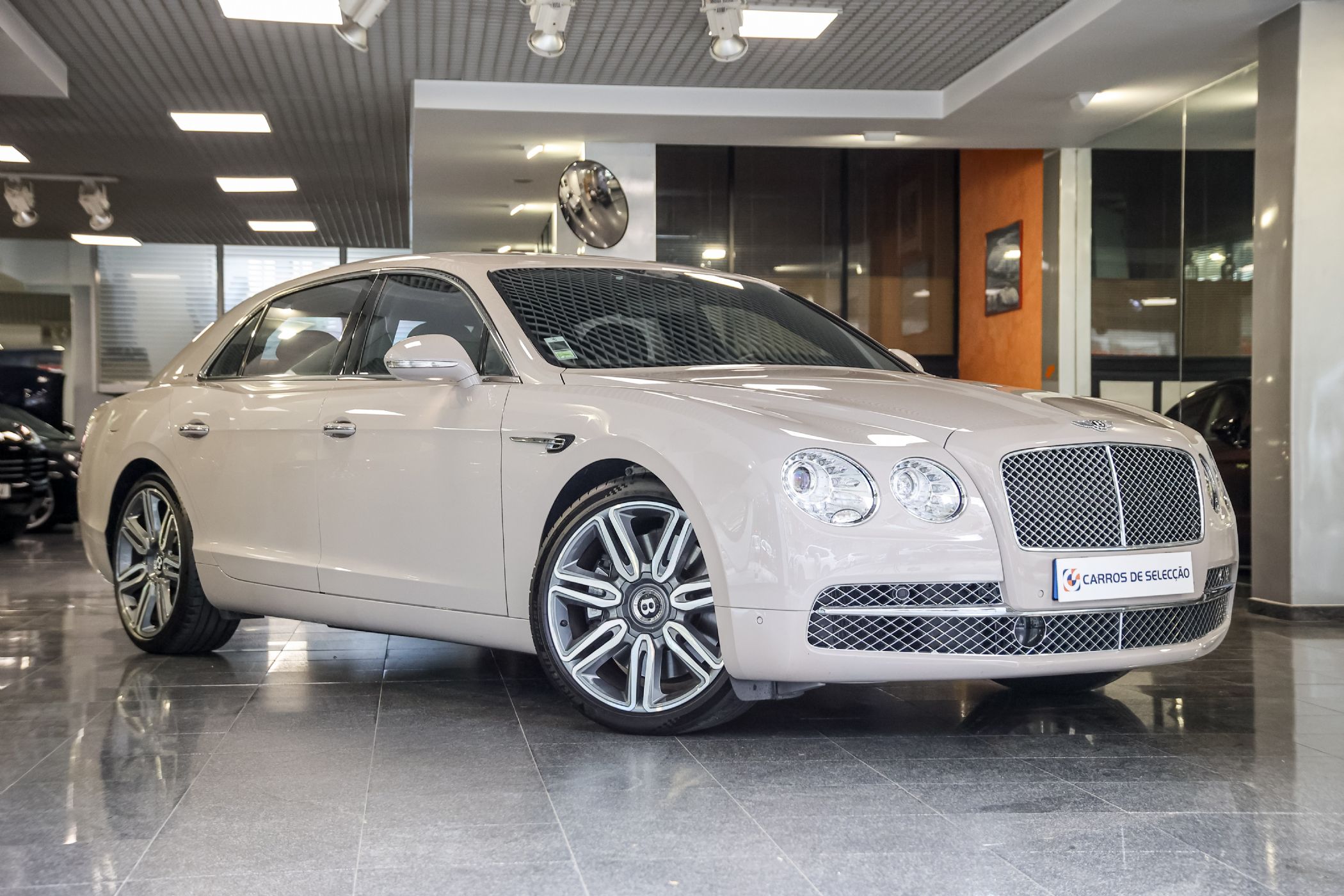 Bentley Flying Spur W12 - Carros Baratos, Carros Usados, Stand Lisboa ...
