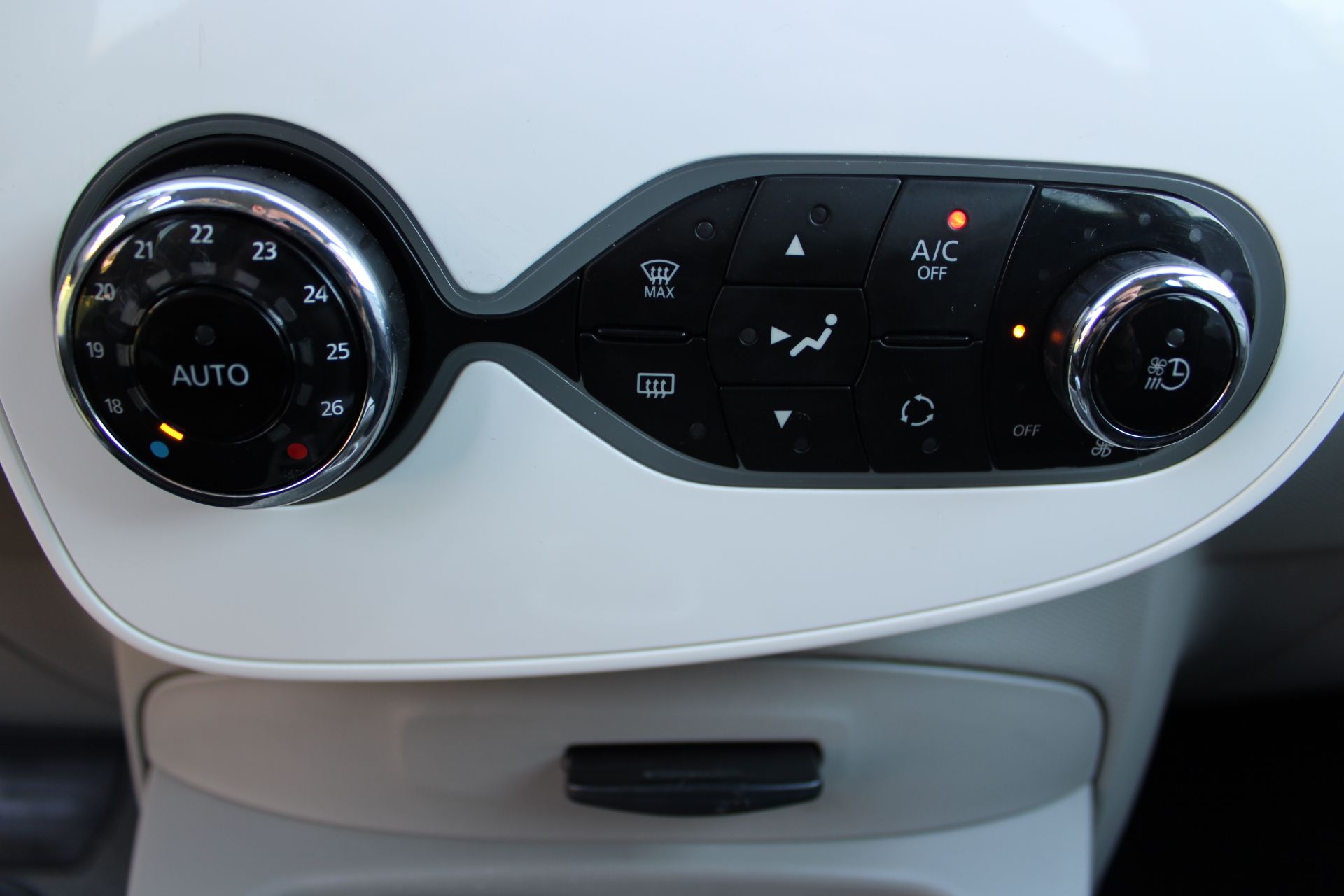 Renault Zoe Life 40 - Usado para venda em Guimarães e Lisboa